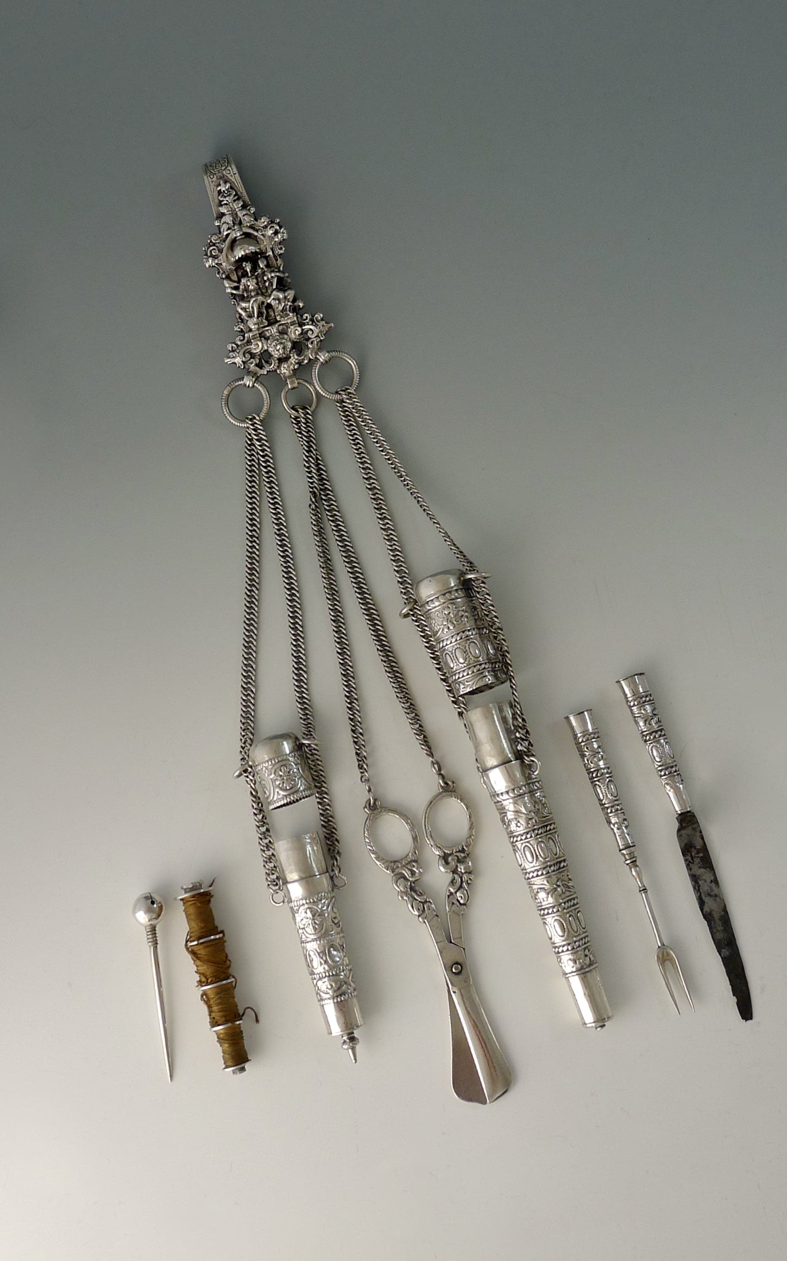 Zilveren chatelaine 1642 (verkocht) | Rondom 1920 – Art Deco & Art ...